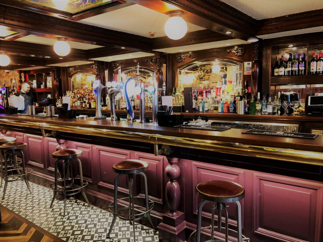 Gallery - Times Square Bar & Diner